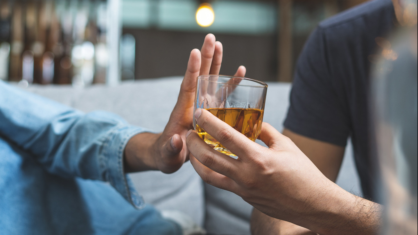 Thinking of Dry January? One month without alcohol linked to better ...